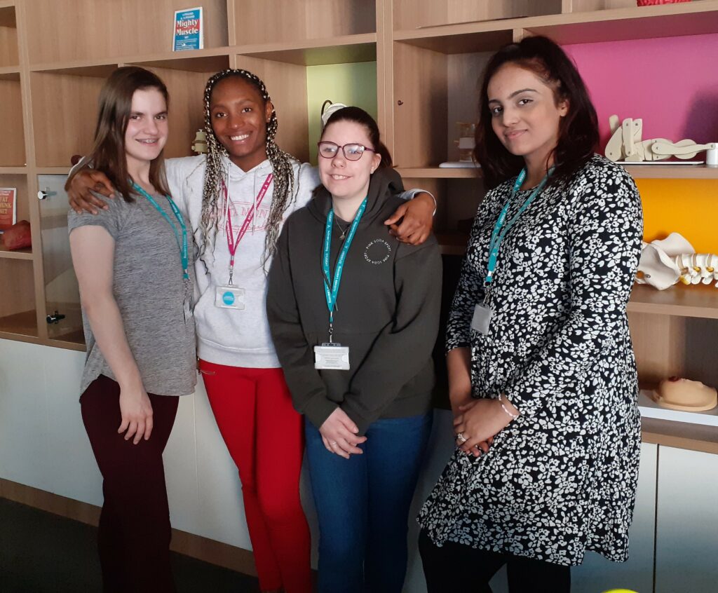 Reading College students team up with Compass Recovery College ...